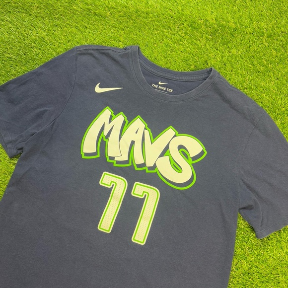 Nike | Shirts | Dallas Mavericks Shirt Mens M Luka Doncic 77 Basketball ...